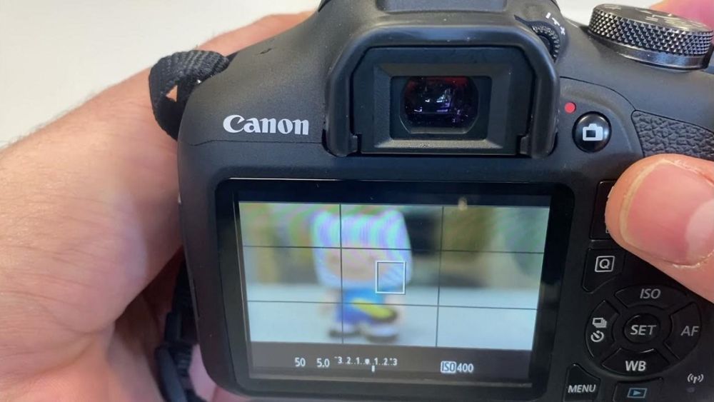 Hướng dẫn cách sạc pin máy ảnh Canon chuẩn nhất